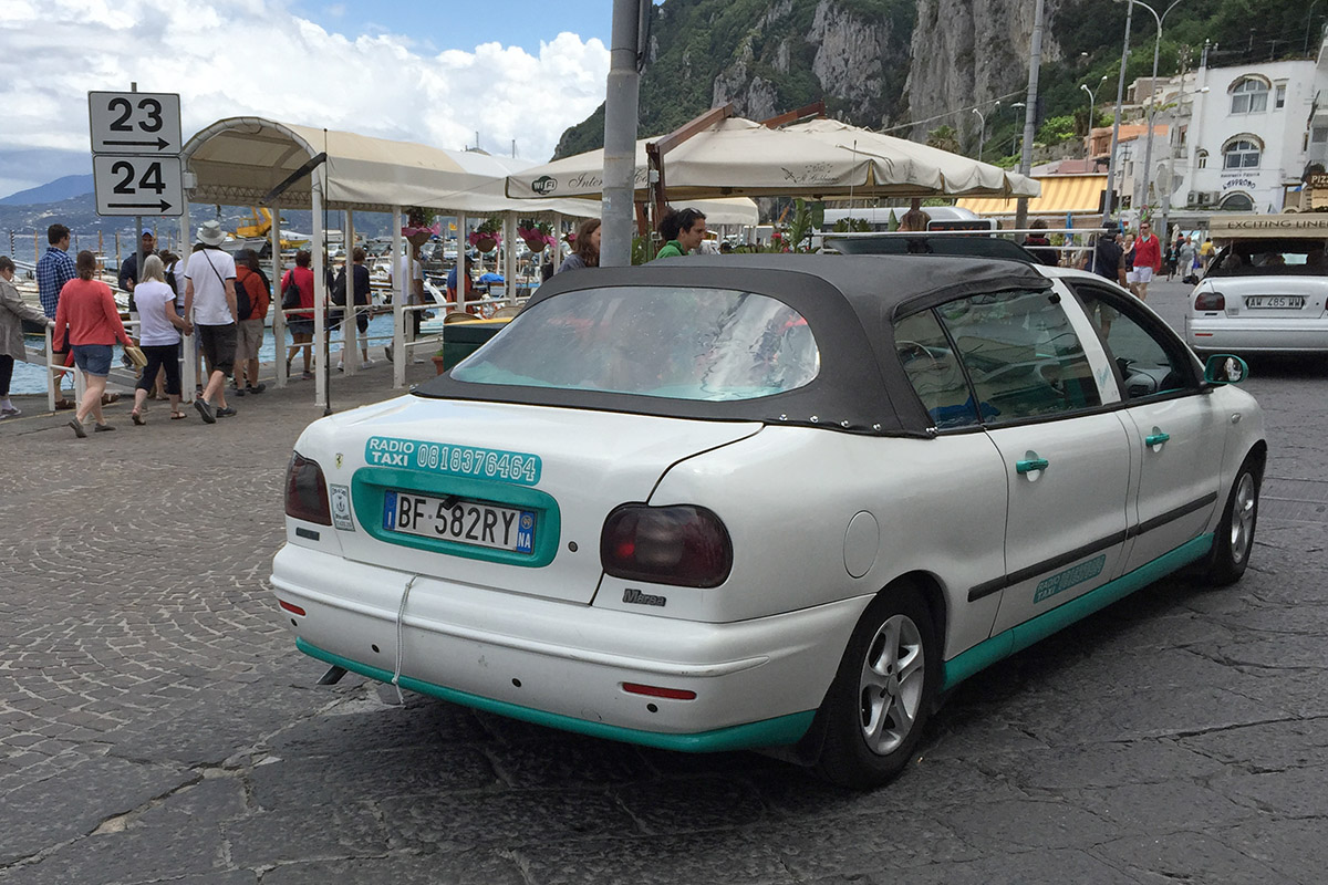 Fiat 1500 Cabriolet et Marea rallongée : les taxis de Capri – AUTOcult.fr